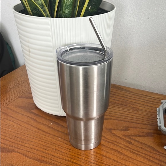 Yeti | Kitchen | Yeti Stainless Steel 3oz Tumbler With Straw | Poshmark